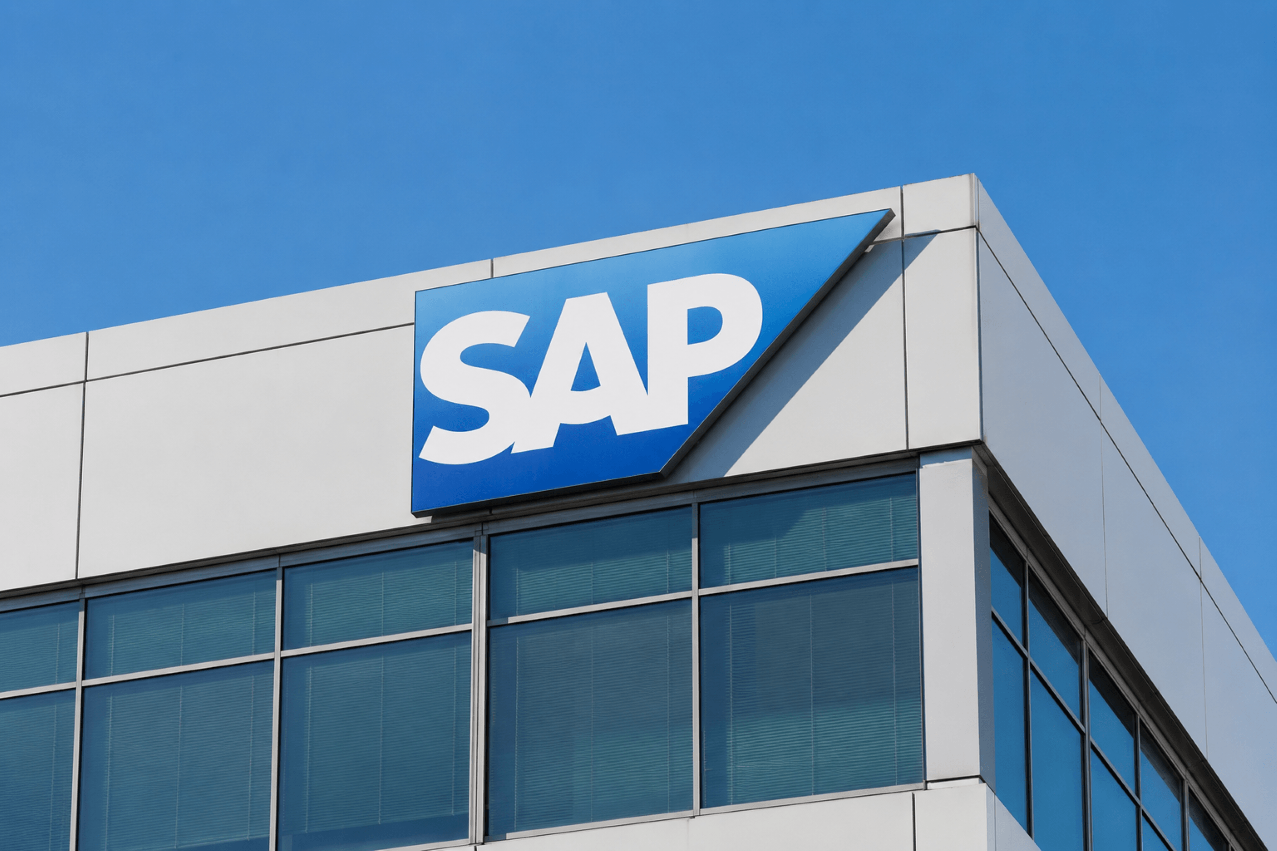 SAP im Fokus: KI-Offensive treibt die Aktie an die DAX-Spitze